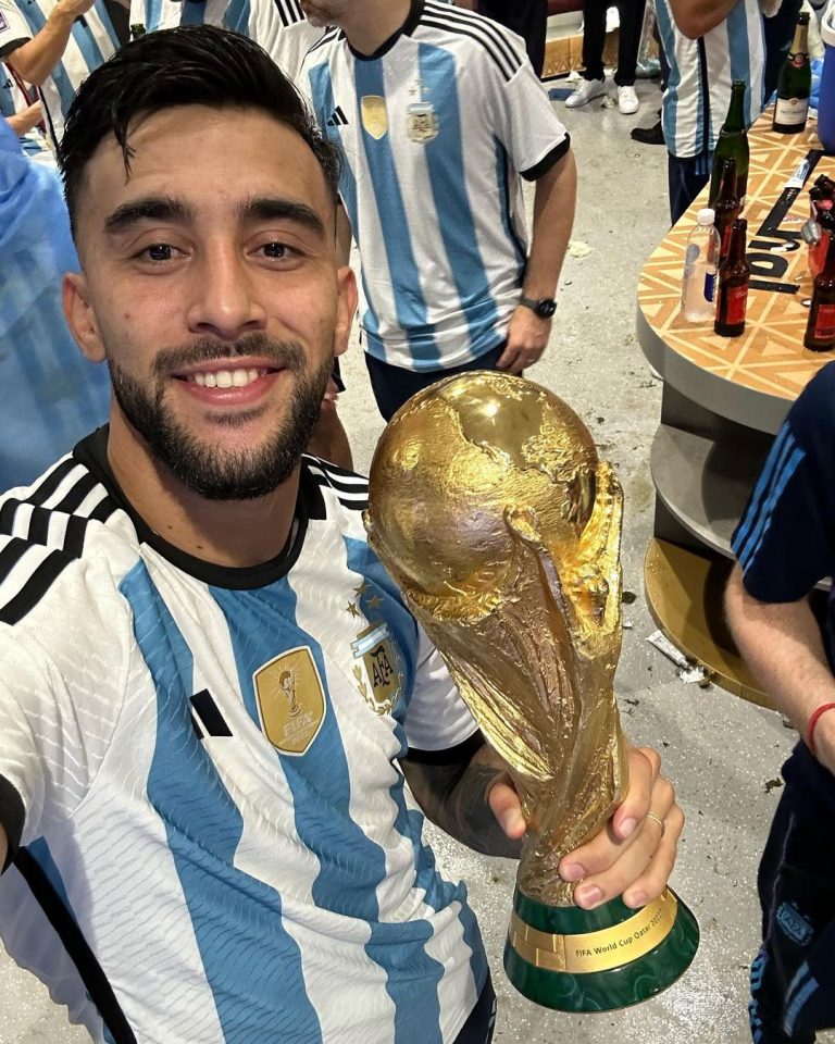 Nico González festejó el histórico título y pudo levantar la Copa del ...